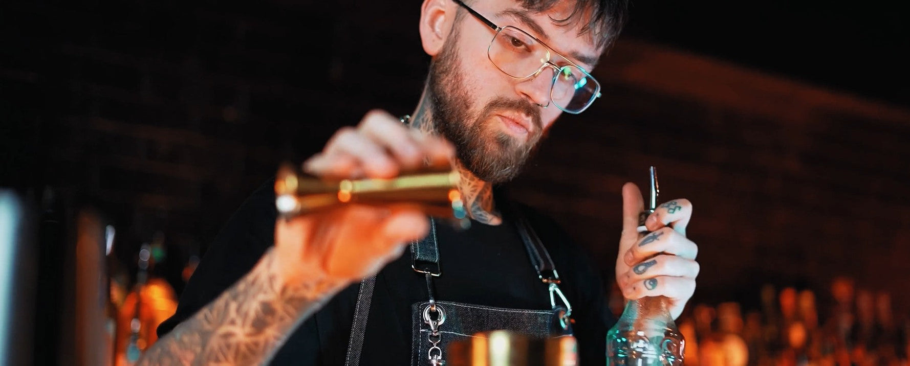 How to Use a Jigger – 3 Pouring Techniques Explained – Urban Bar USA